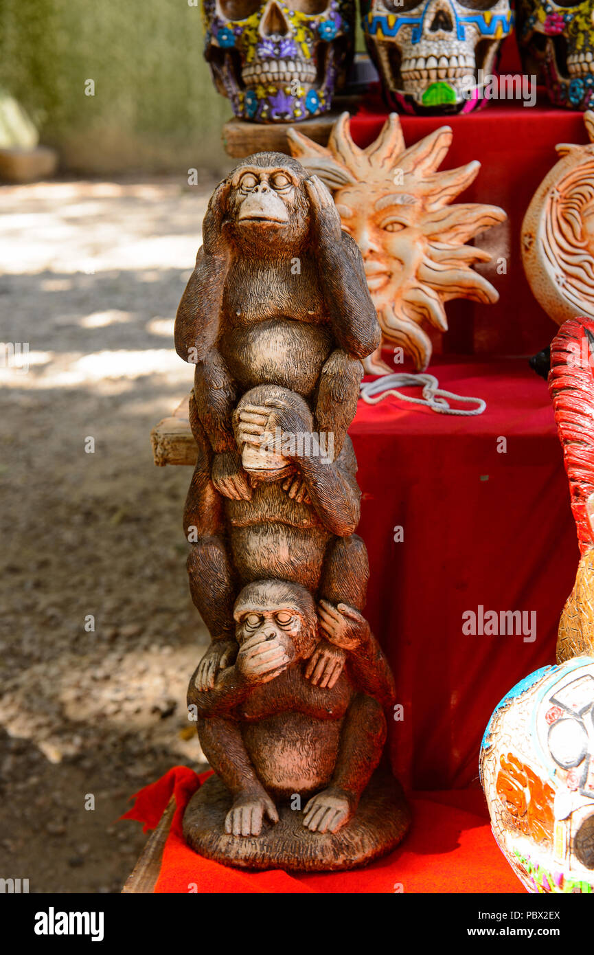 Authentic handcraft souvenirs of maya civilisation Stock Photo - Alamy