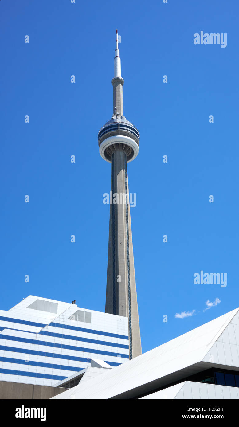 Worlds tallest free standing structure hi-res stock photography and ...
