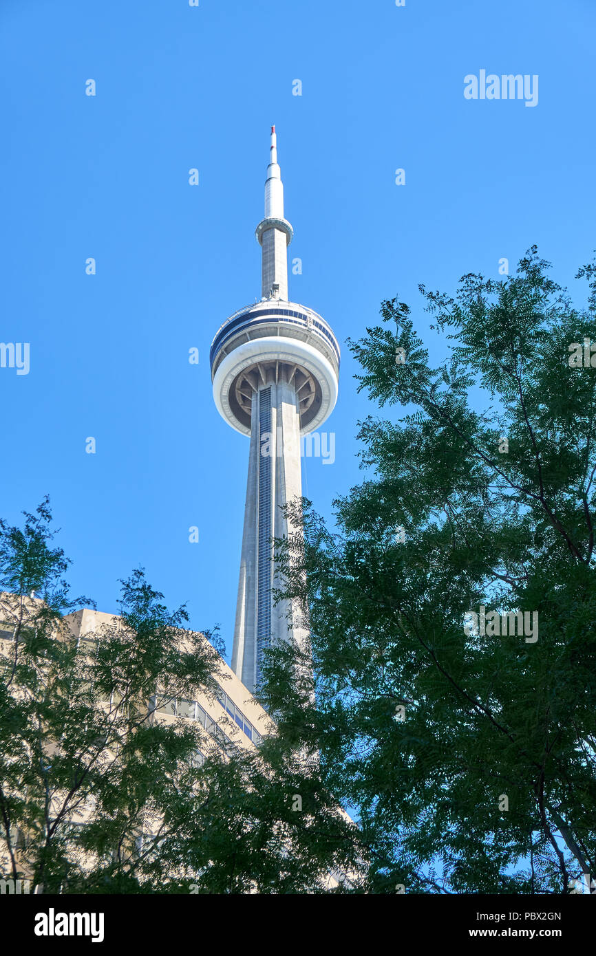 Worlds tallest free standing structure hi-res stock photography and ...