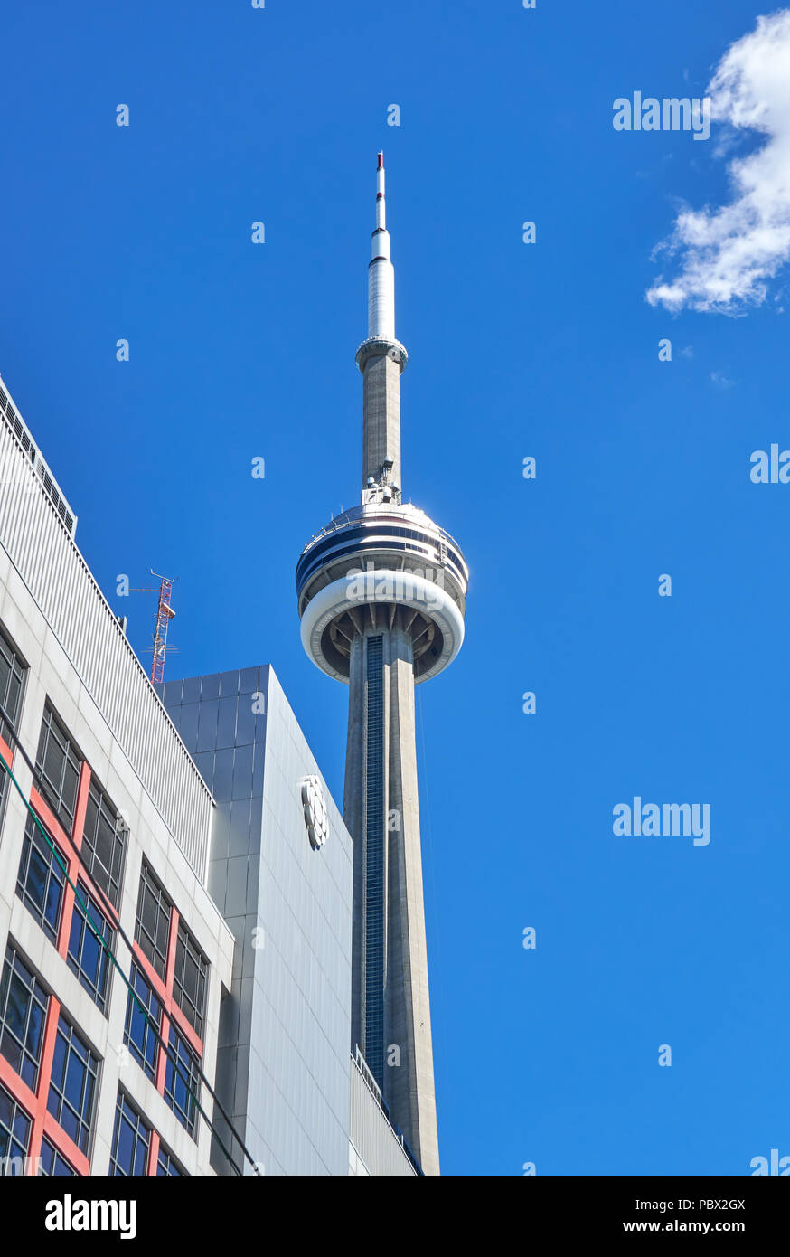Worlds tallest free standing structure hi-res stock photography and ...