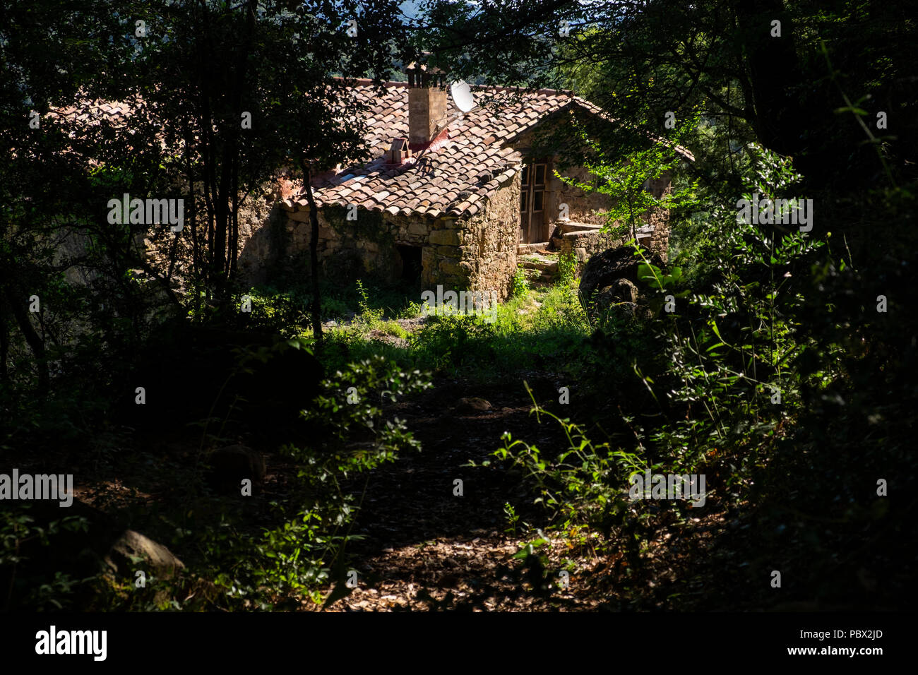 Stone house spain countryside hi-res stock photography and images - Alamy