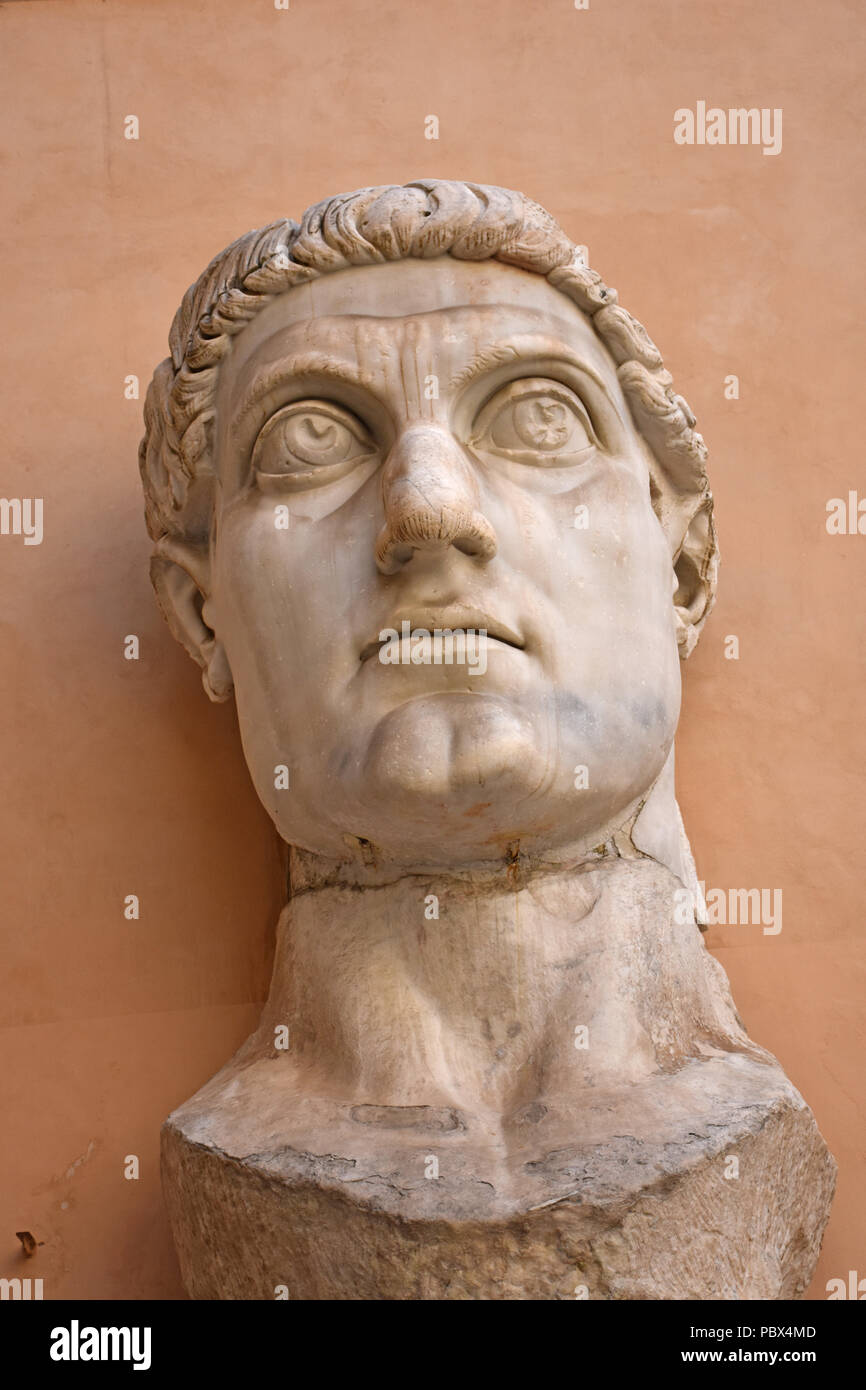 Rome, fragments of the colossal statue of Constantine, fourth century ...