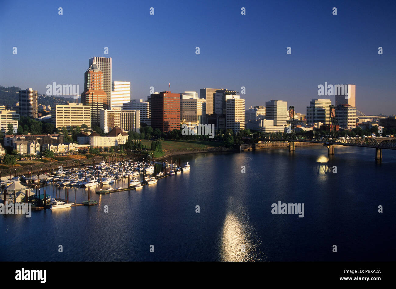 Marquam bridge hi-res stock photography and images - Alamy