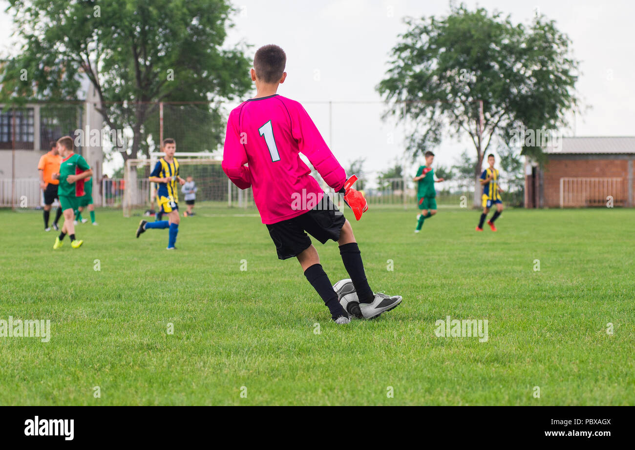 Youth soccer goalkeeper training hi-res stock photography and images ...