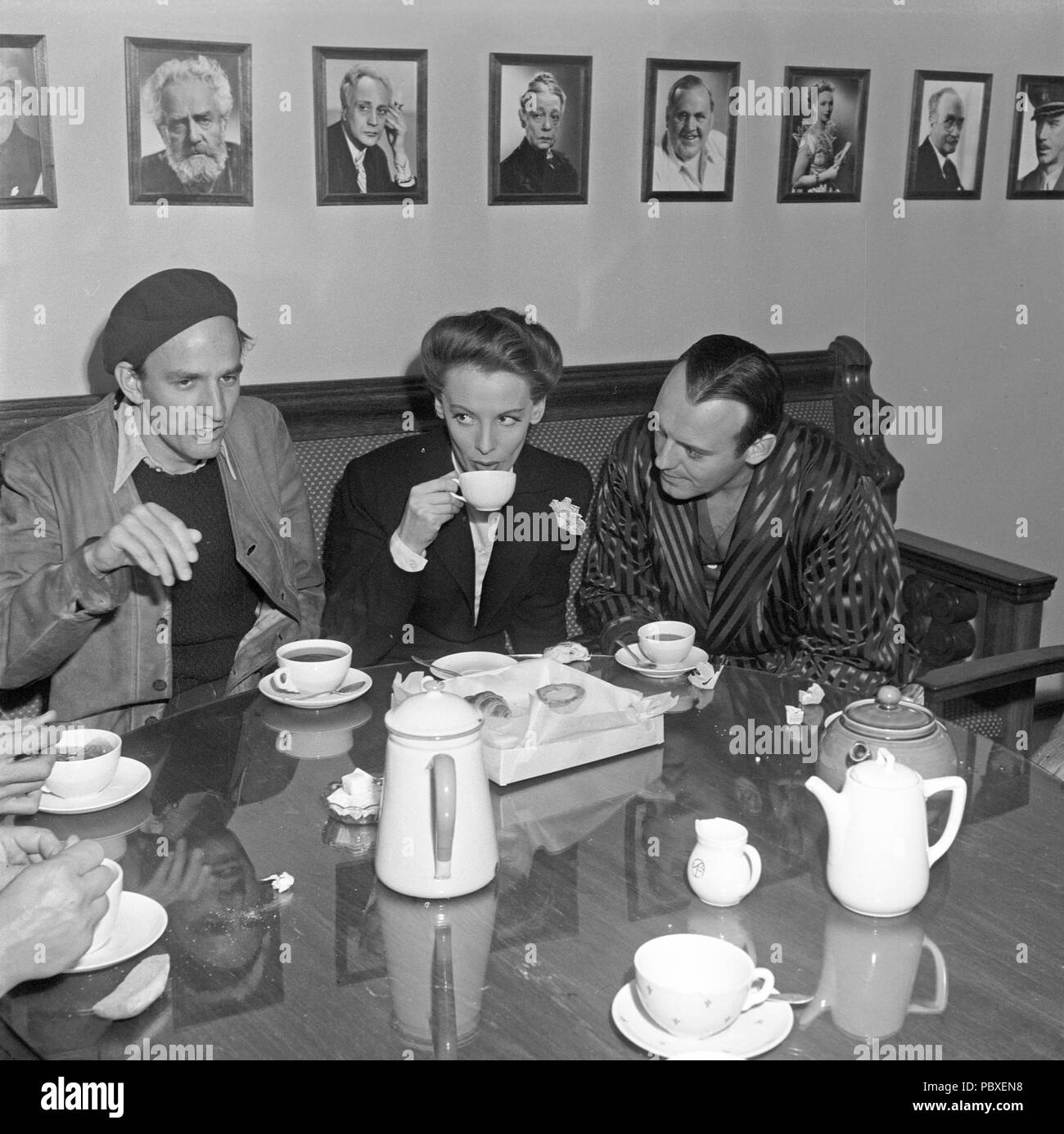 Signe vintage hi-res stock photography and images - Alamy