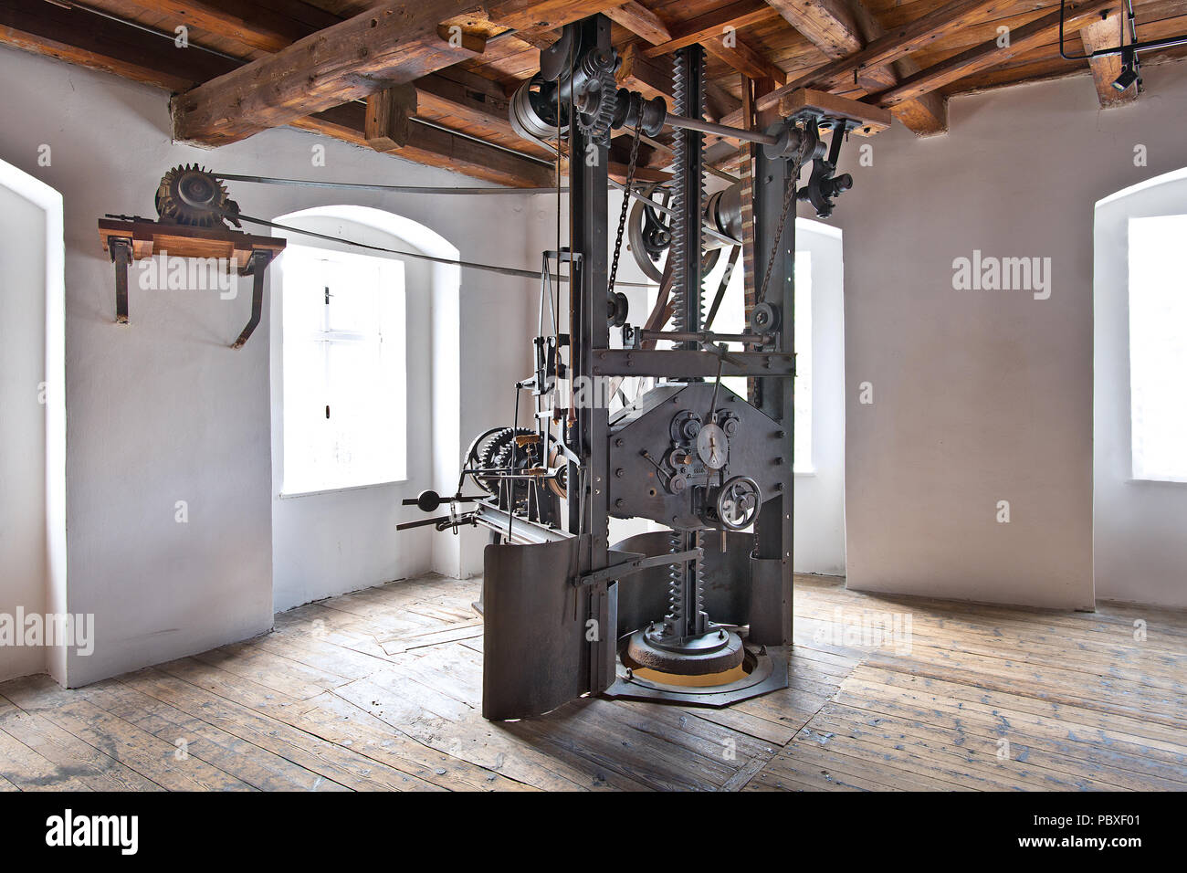 Hop press hi-res stock photography and images - Alamy