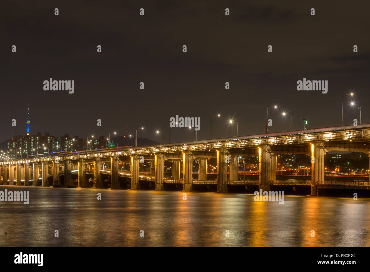 The bridge in Seoul, South Korea, the upper decker of the bridge called ...