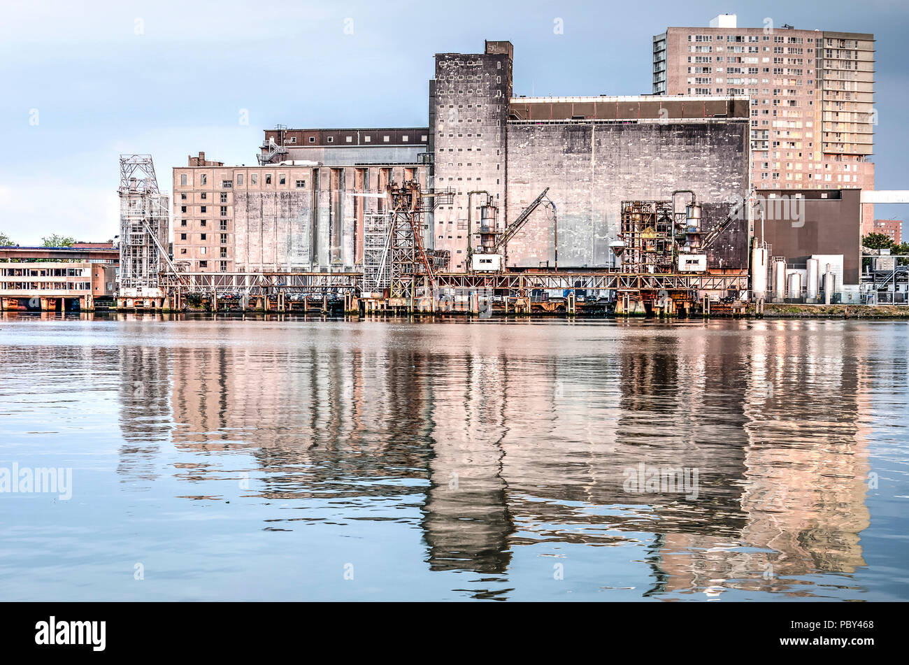 Rotterdam concert hall hi-res stock photography and images - Alamy