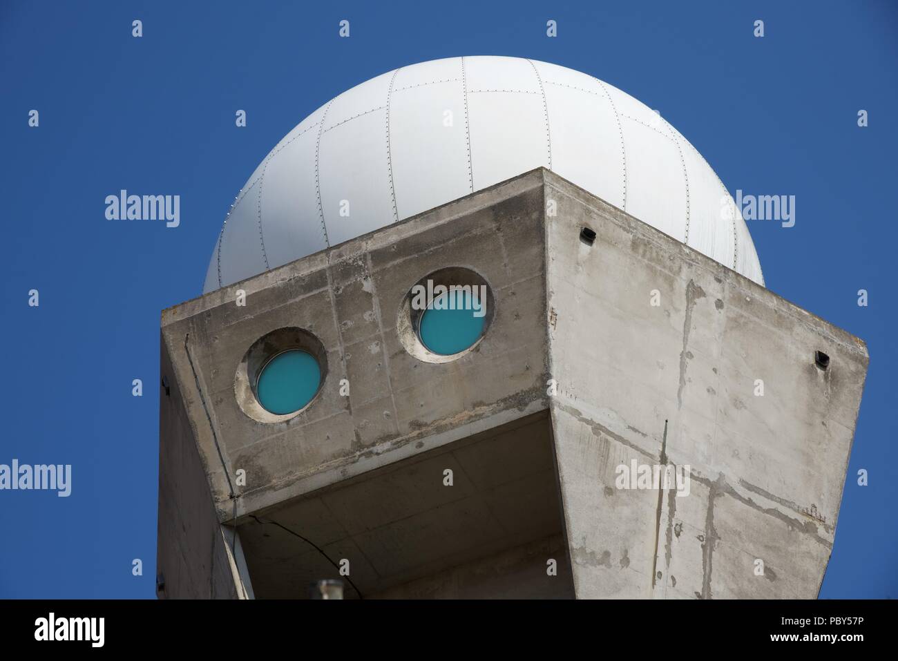 White spherical radome hi-res stock photography and images - Alamy