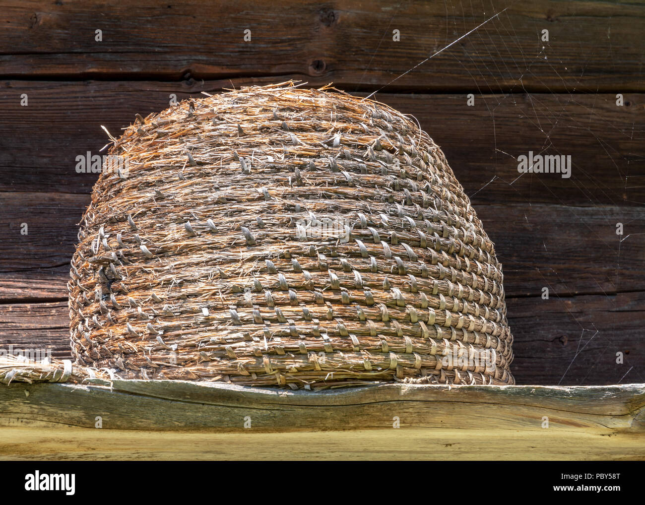 Old fashioned beehive hi-res stock photography and images - Alamy