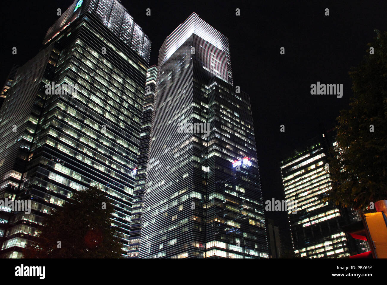 Modern buildings in Singapore Stock Photo - Alamy