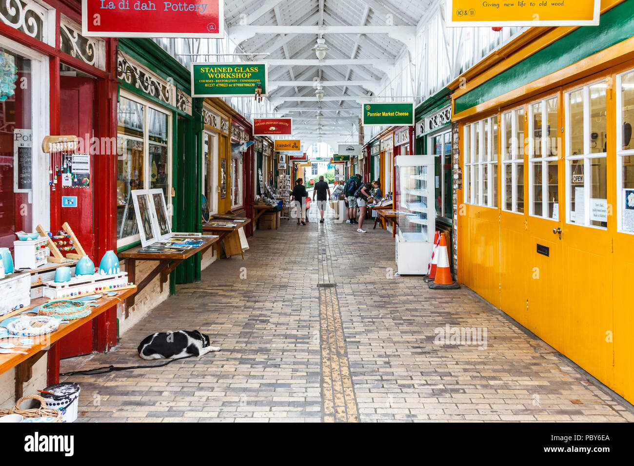 Butchers row hi-res stock photography and images - Alamy