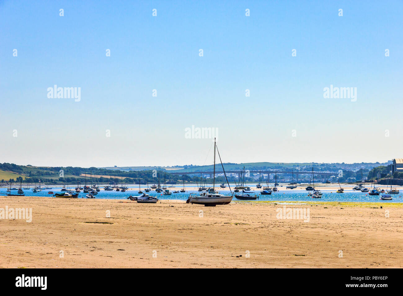 The River Torridge at Instow, Devon, UK, at low tide, looking upriver ...