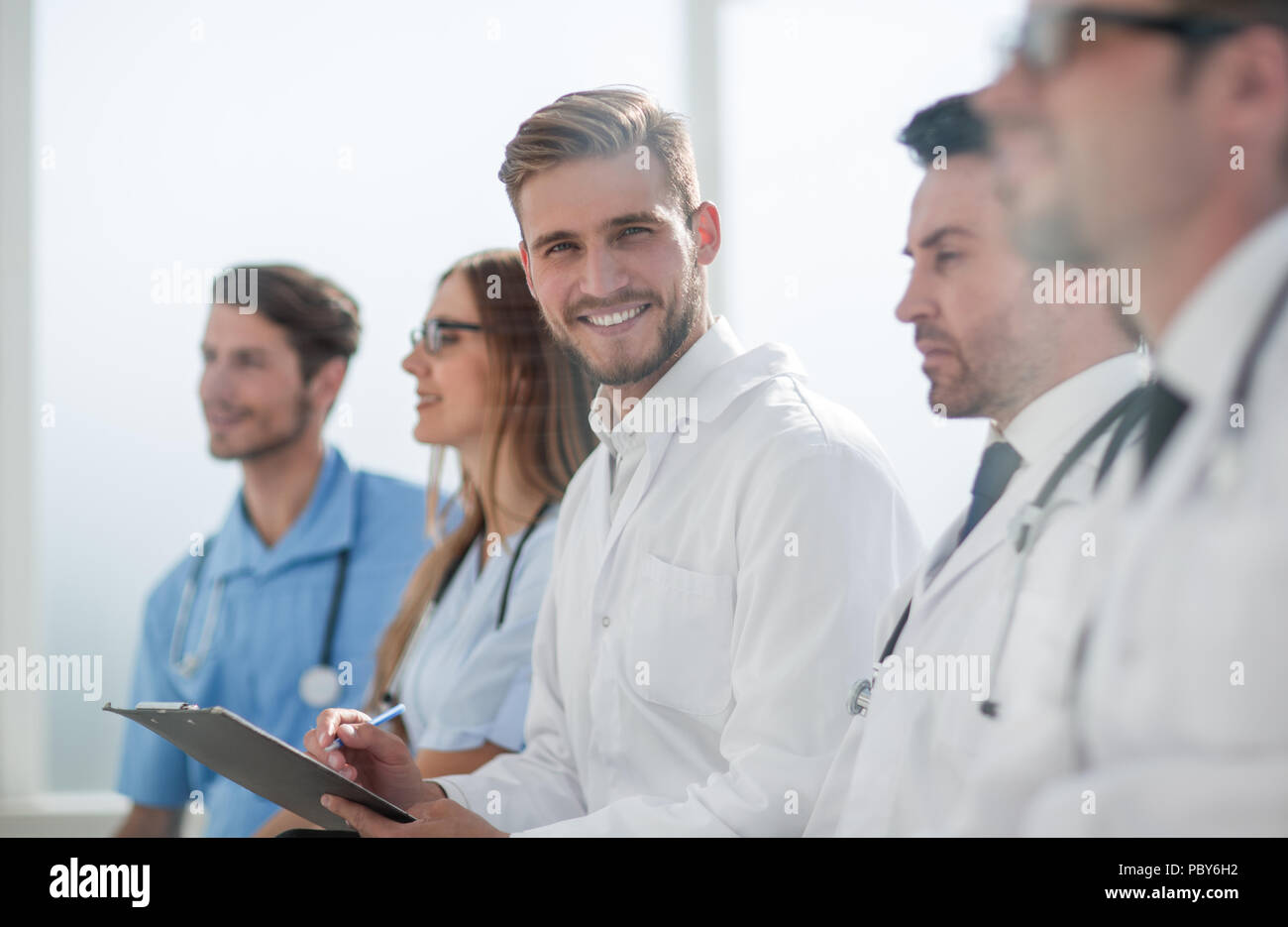 Doctor team hi-res stock photography and images - Alamy
