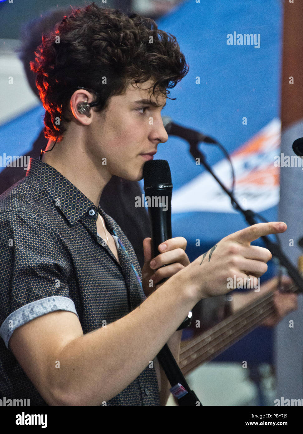 New York, NY, USA. 1st June, 2018. Canadian Singer-Songwriter Shawn ...