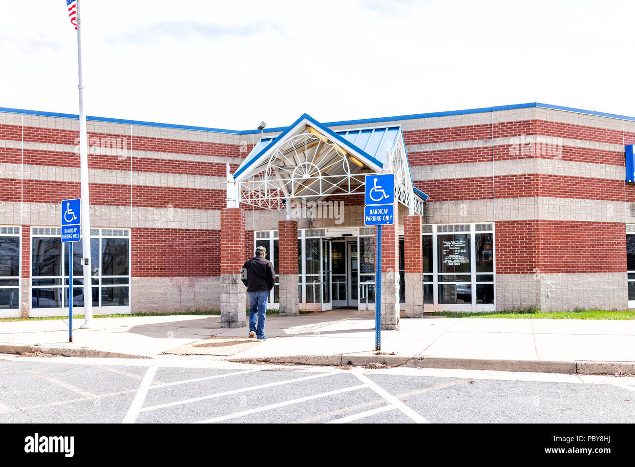Post office sign united states hi-res stock photography and images - Alamy