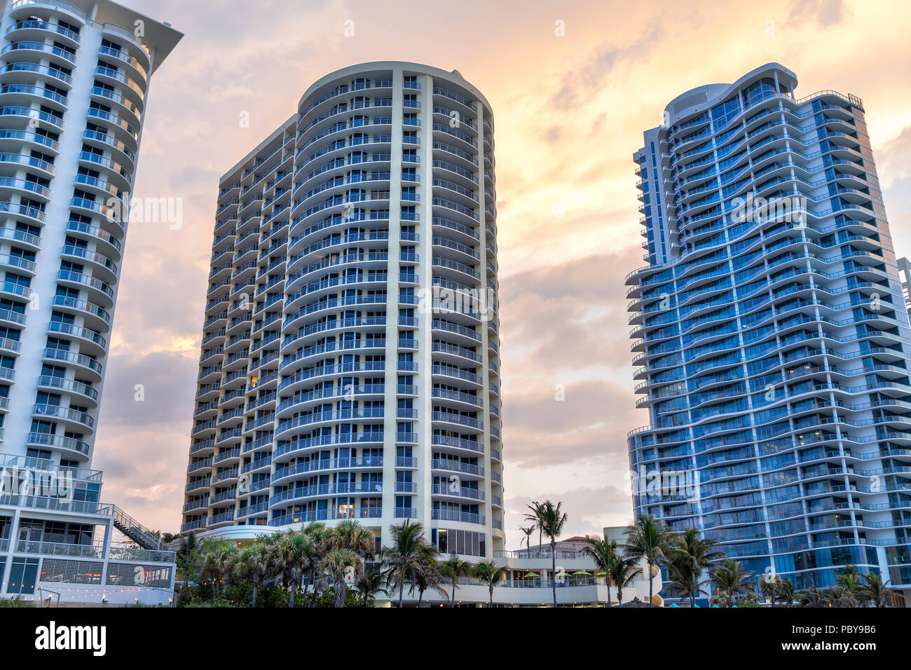 Sunny isles beach skyline hi-res stock photography and images - Alamy