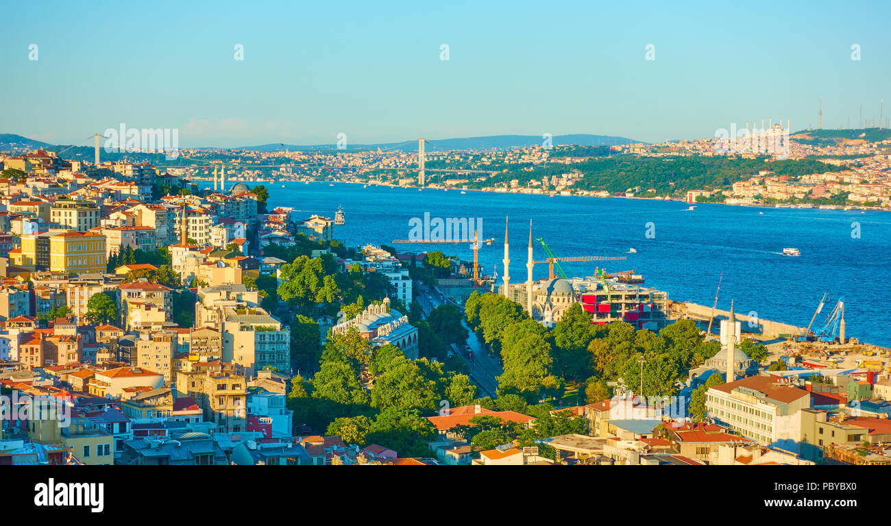 The Bosporus Strait in Istanbul, Turkey Stock Photo - Alamy