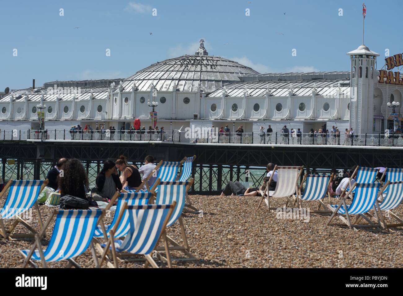 Family kids getaway beach hi-res stock photography and images - Alamy