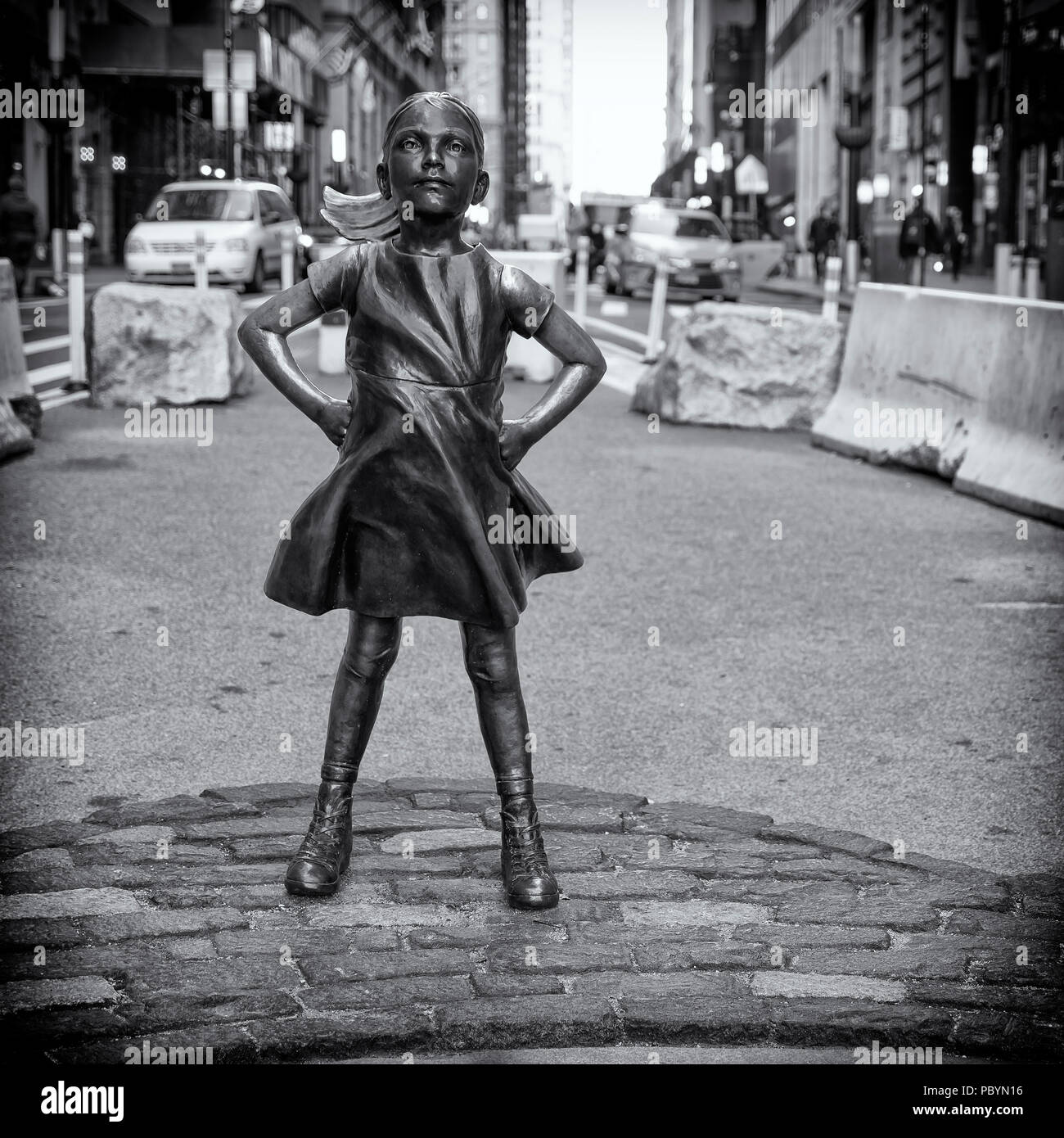 Little Girl Statue Nyc at Isaac Dadson blog