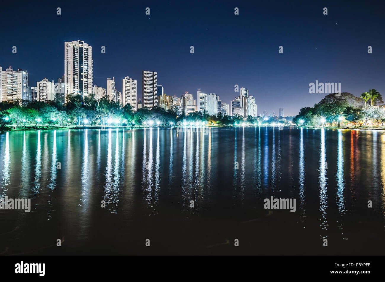 Lago igapo londrina hi-res stock photography and images - Alamy