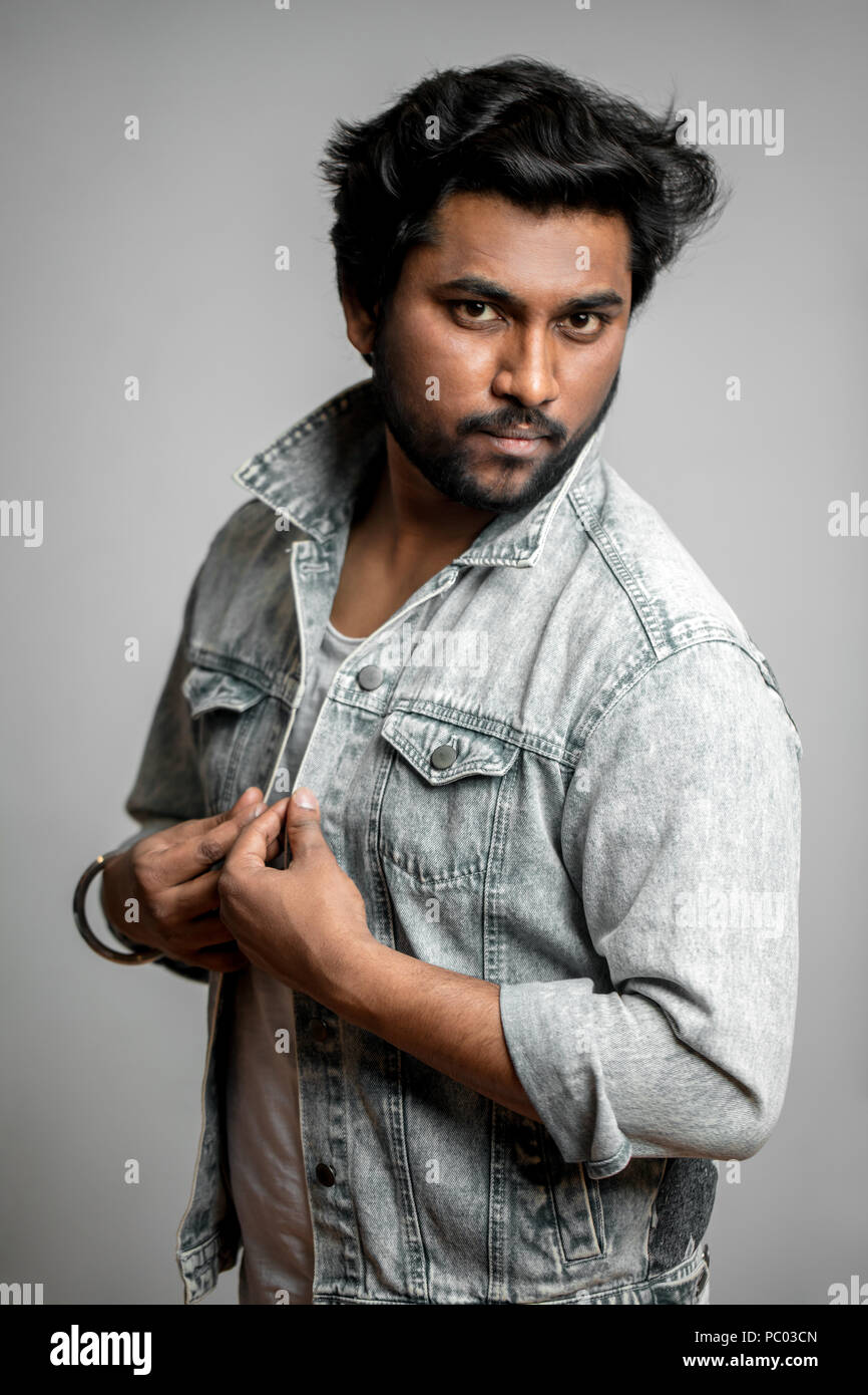 Good looking man hi-res stock photography and images - Alamy