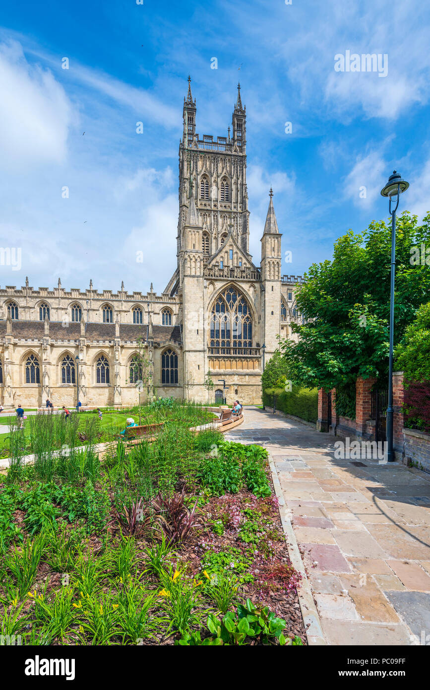 Gloucester cathedral hi-res stock photography and images - Alamy