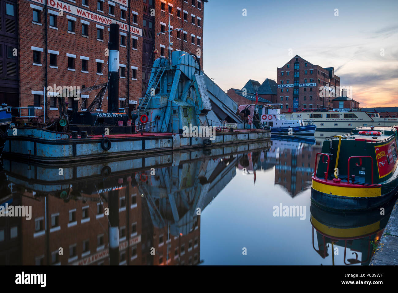 Gloucester Docks, Gloucester, England, United Kingdom, Europe Stock ...