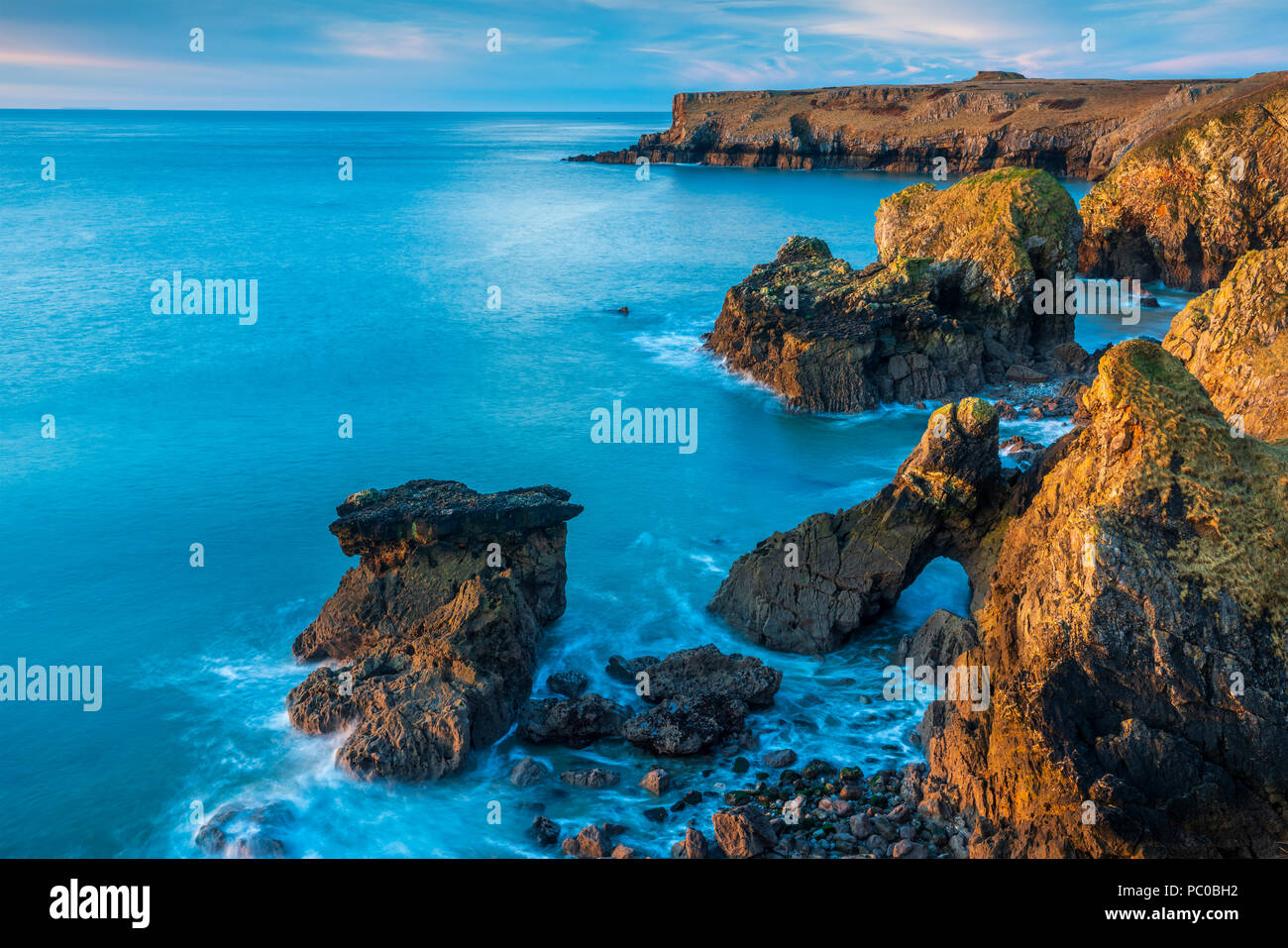 Church rock broad haven south hi-res stock photography and images - Alamy