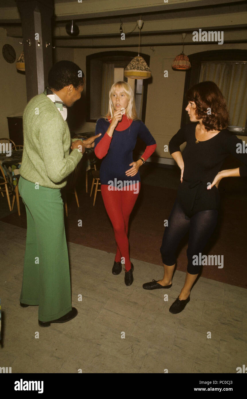 ABBA. Anni-Frid Lyngstad and Agnetha Fältskog in the 1970s rehearsing ...