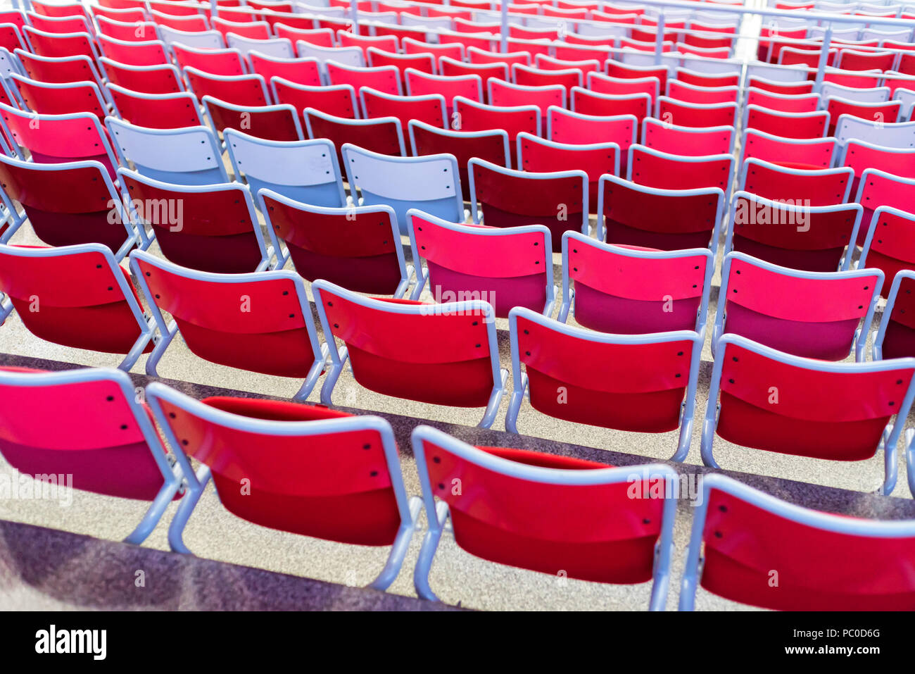 Empty circus arena hi-res stock photography and images - Alamy