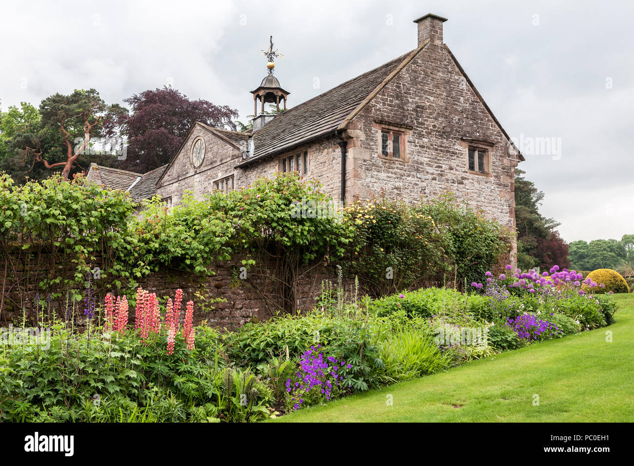 Jacobean estate hi-res stock photography and images - Alamy