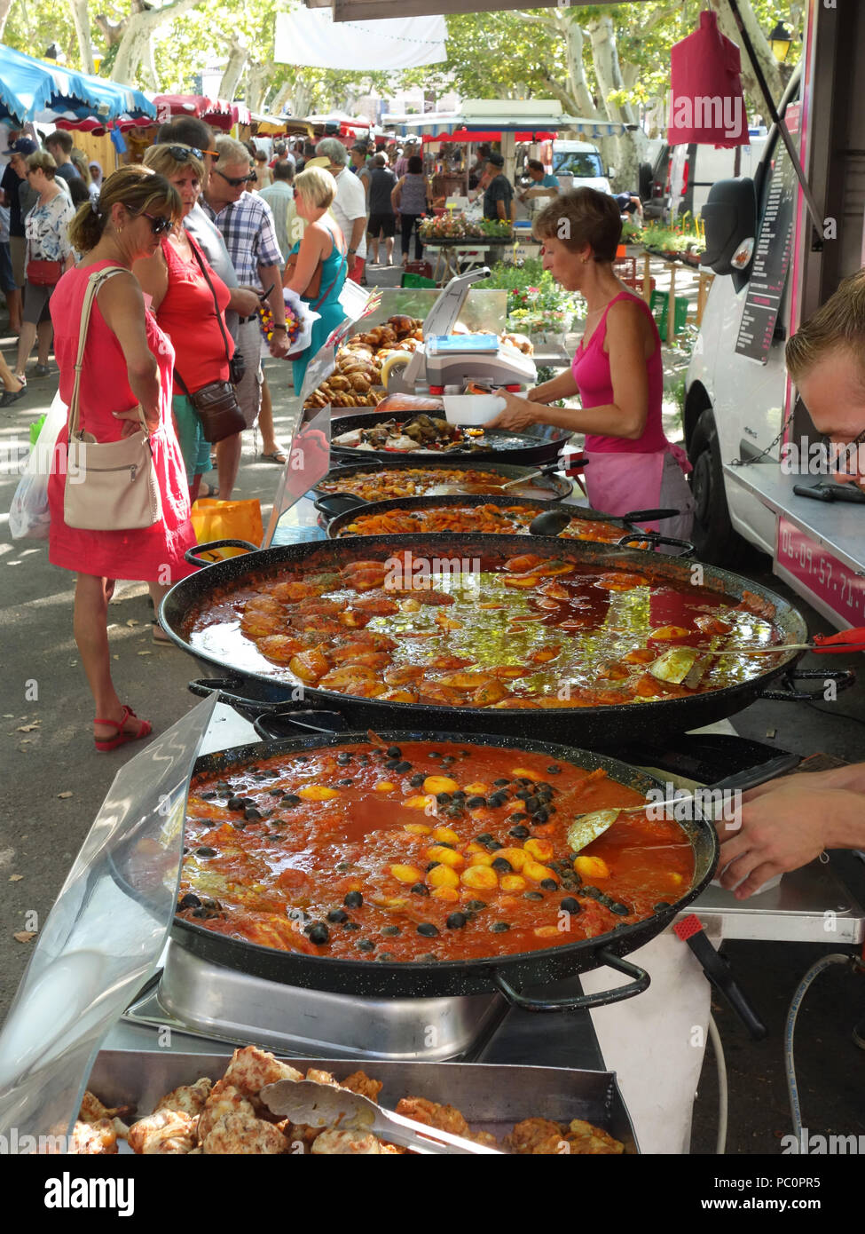 Market at saint chinian hi-res stock photography and images - Alamy