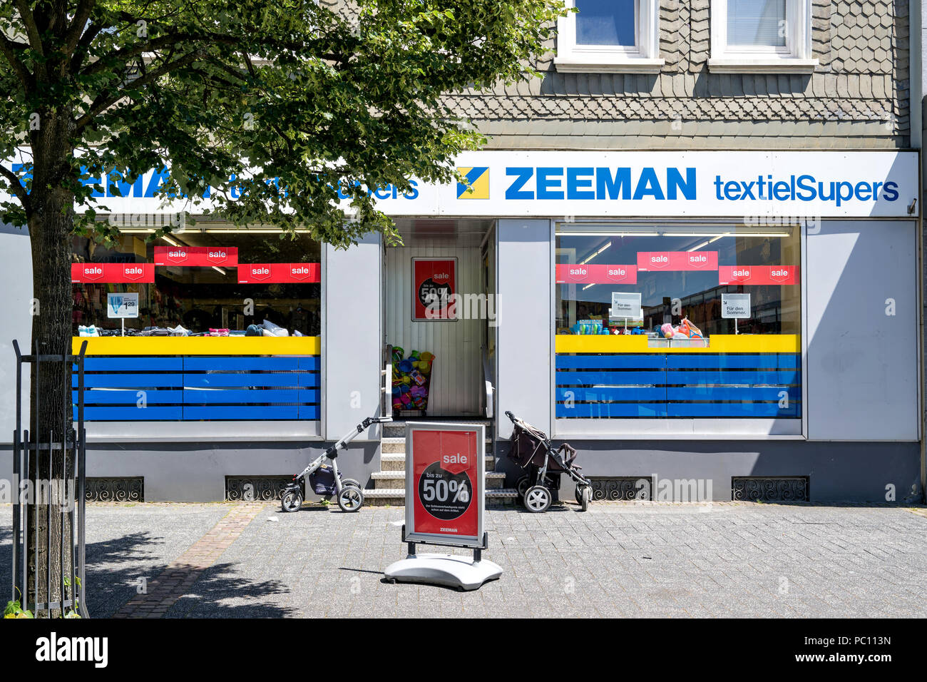 Zeeman hi-res stock photography and images - Alamy
