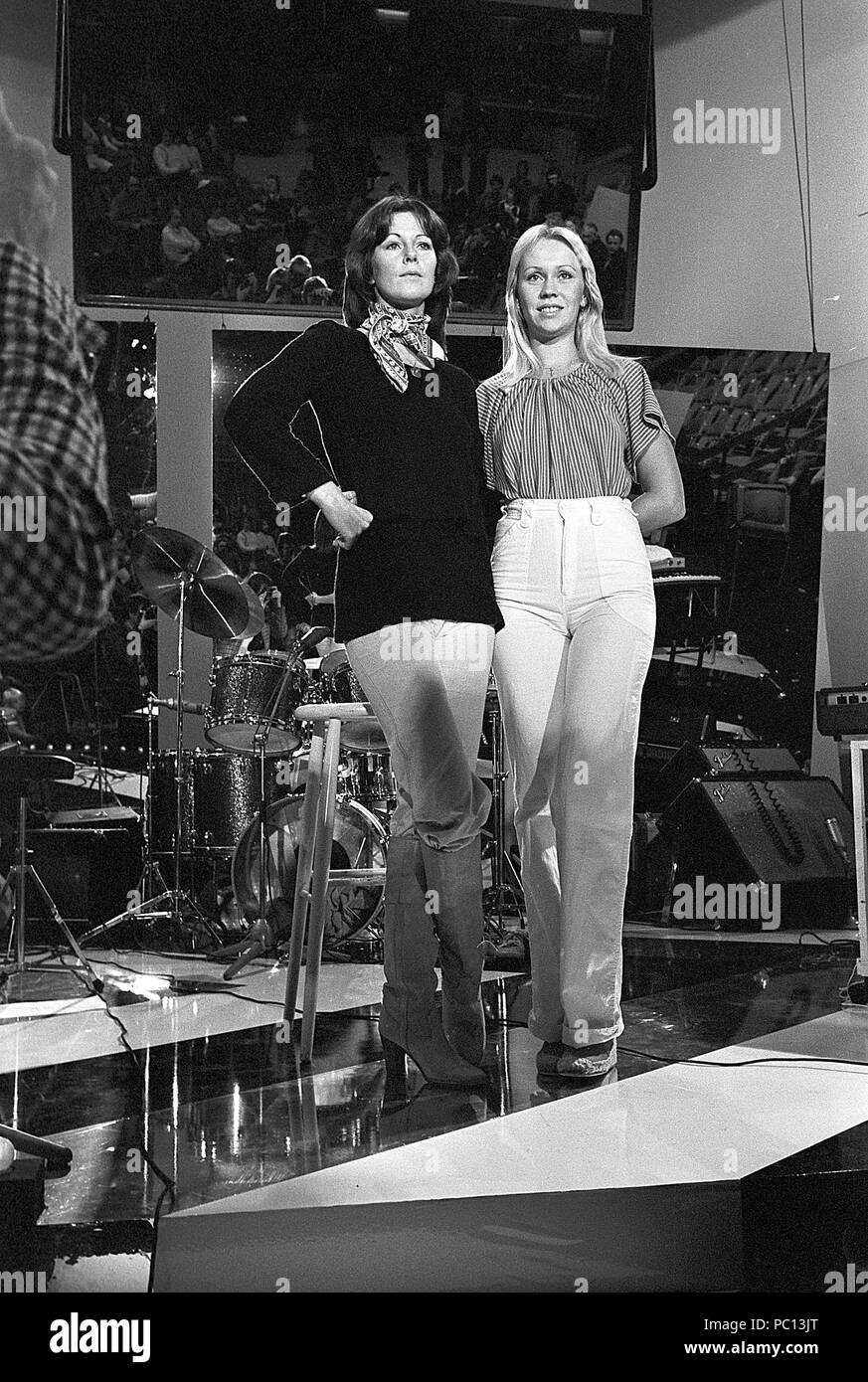 ABBA. Anni-Frid Lyngstad and Agnetha Fältskog 1976 Stock Photo - Alamy