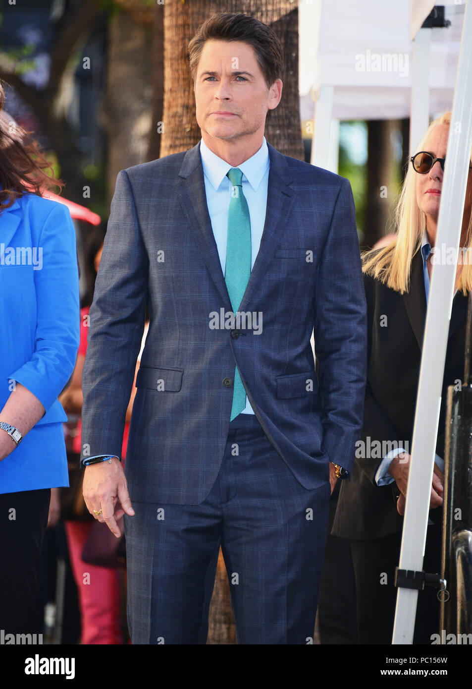 Rob lowe 042 red carpet event hi-res stock photography and images - Alamy