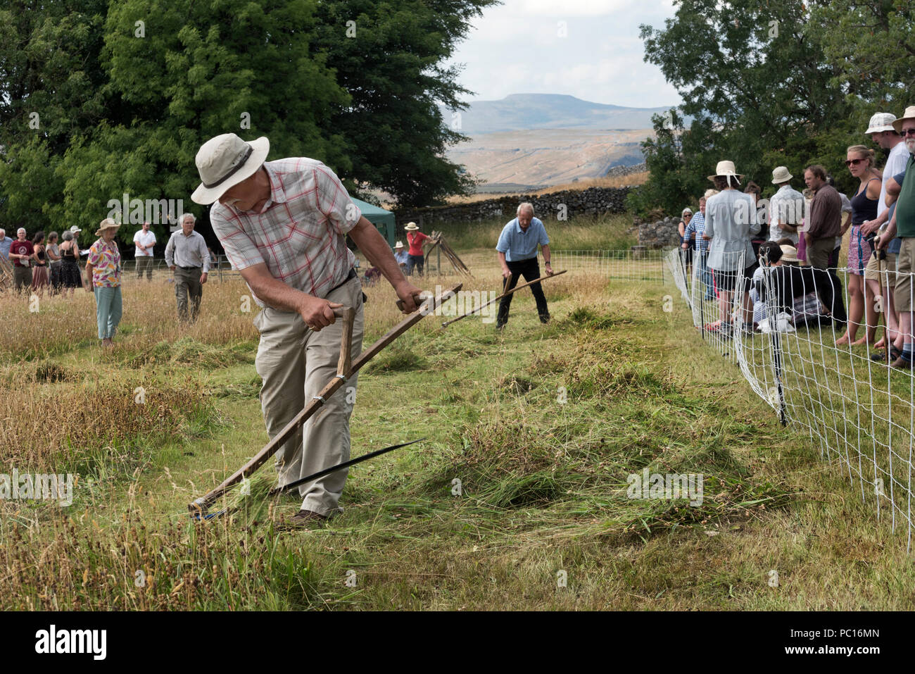 Farming scythe hi-res stock photography and images - Alamy