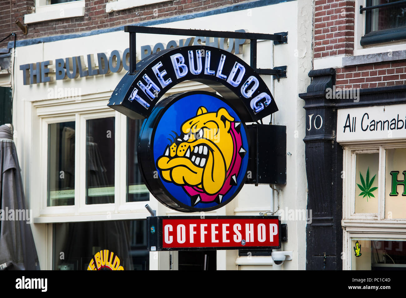 Bulldog amsterdam cafe hi-res stock photography and images - Alamy