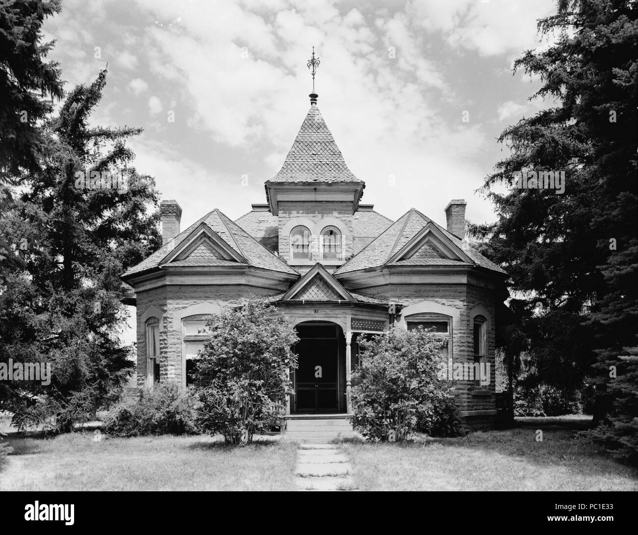 Hatch house Black and White Stock Photos & Images - Alamy