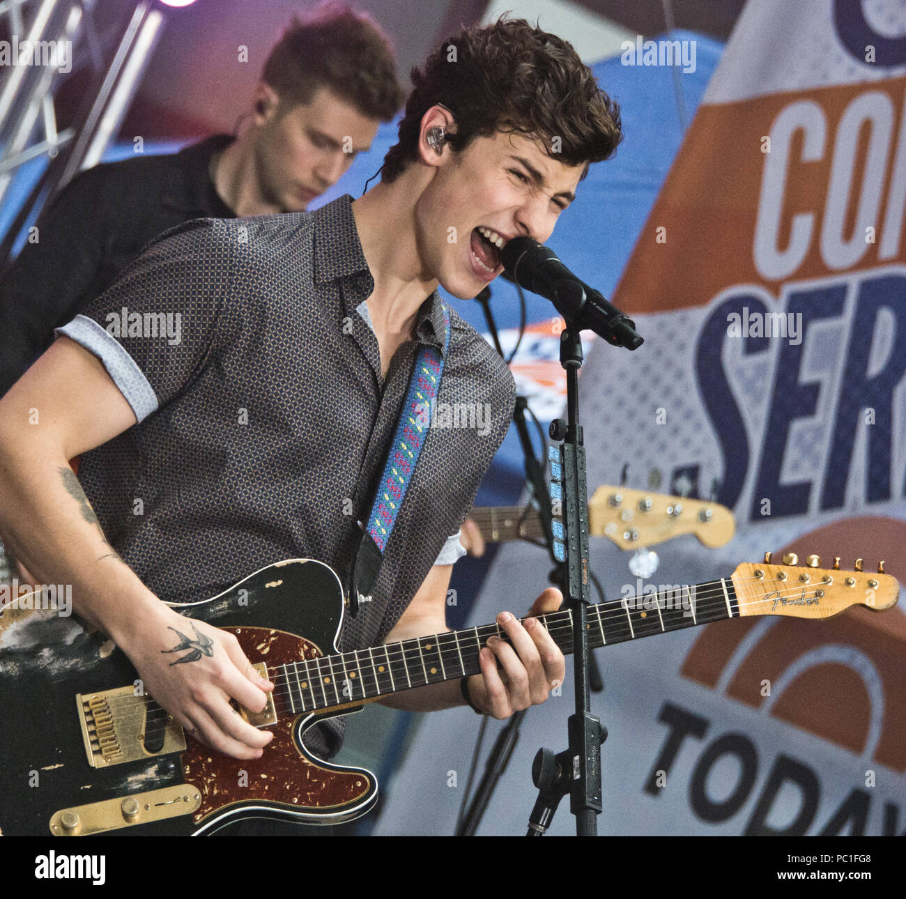 Shawn mendes 2018 hi-res stock photography and images - Alamy
