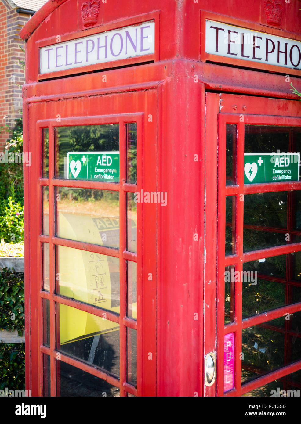 Defibrillation hi-res stock photography and images - Alamy