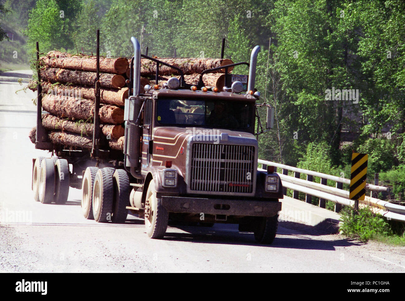 Carry tree trunks hi-res stock photography and images - Alamy