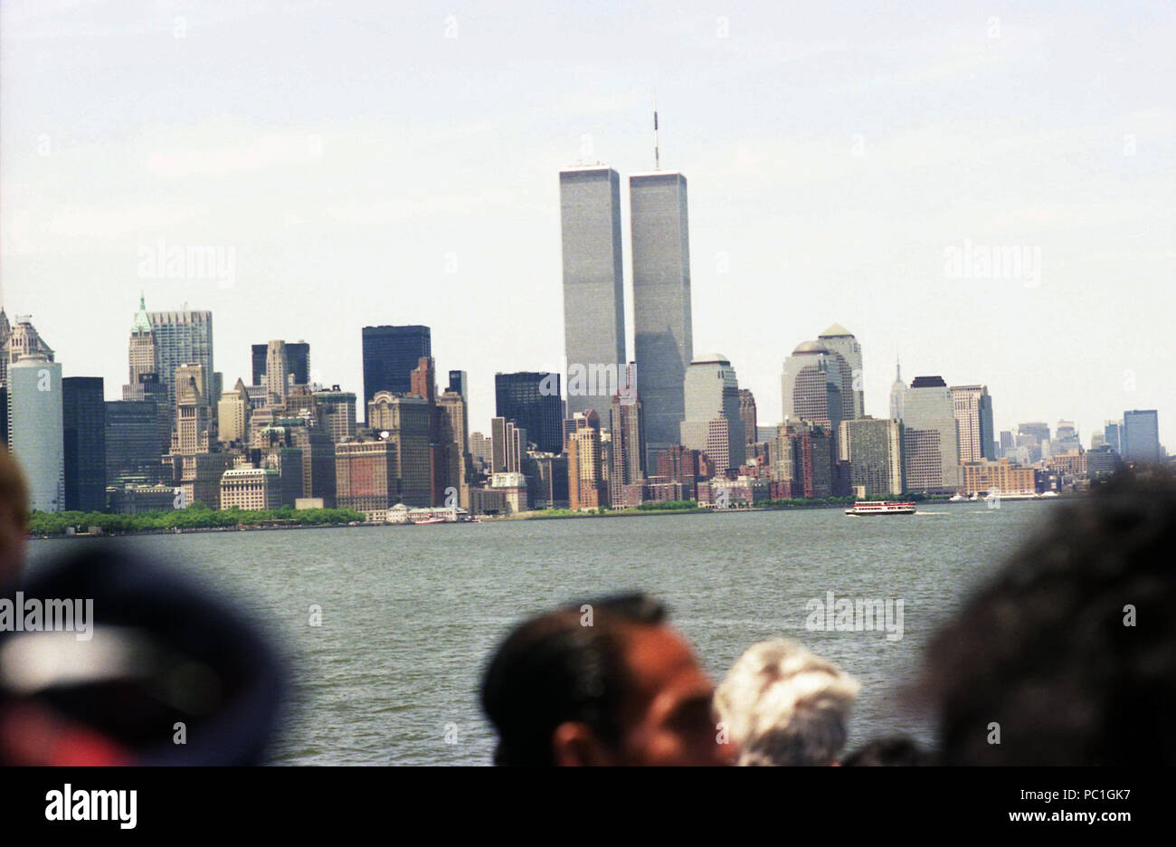 View of Manhattan with the Twin Towers from New Jersey, in 1982 Stock ...
