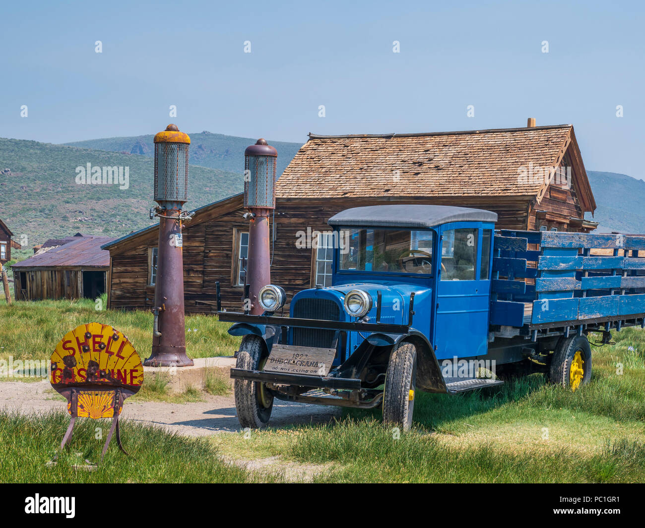 1927 Dodge Graham truck at the Boone Store and Warehouse Shell Station ...