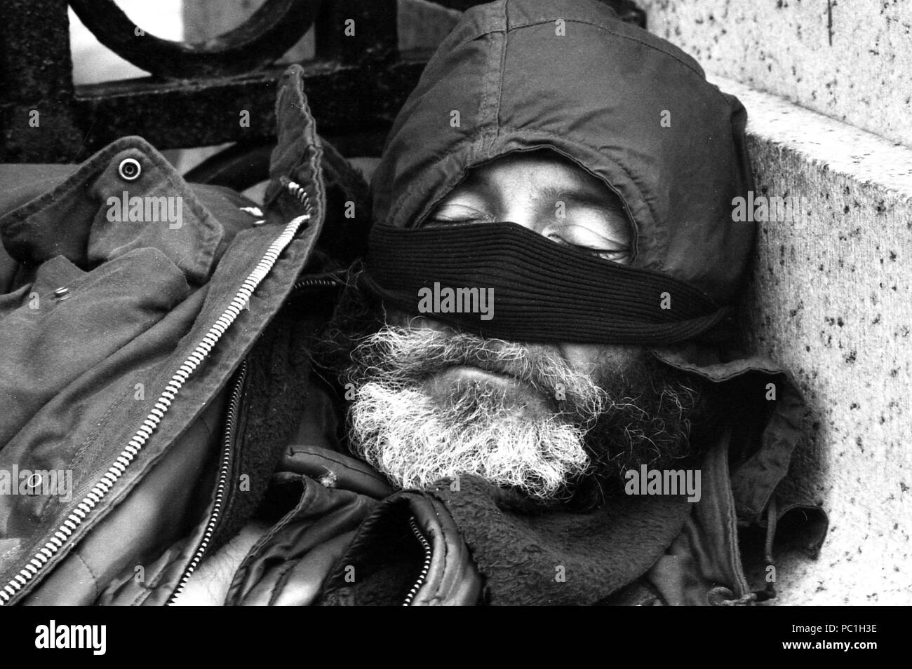 Homeless man street usa Black and White Stock Photos & Images - Alamy