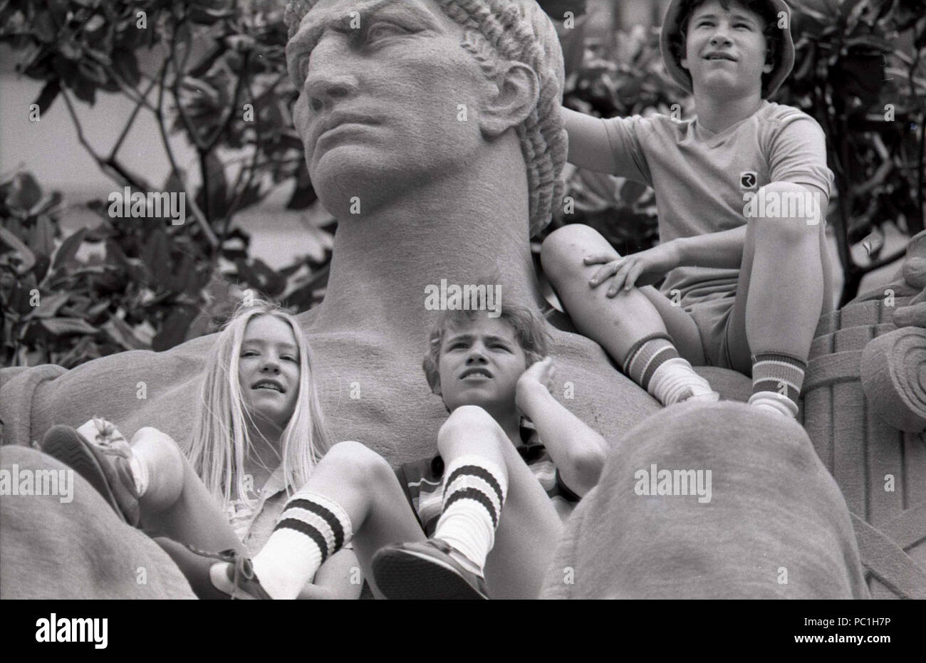 Young people watching the 4th of July parade in Washington DC, 1982 ...