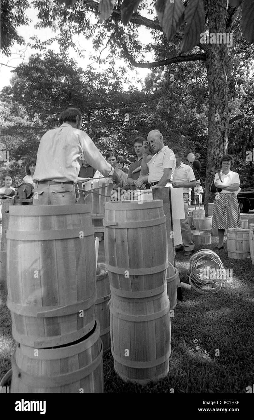 Cooper And Colonial High Resolution Stock Photography and Images - Alamy