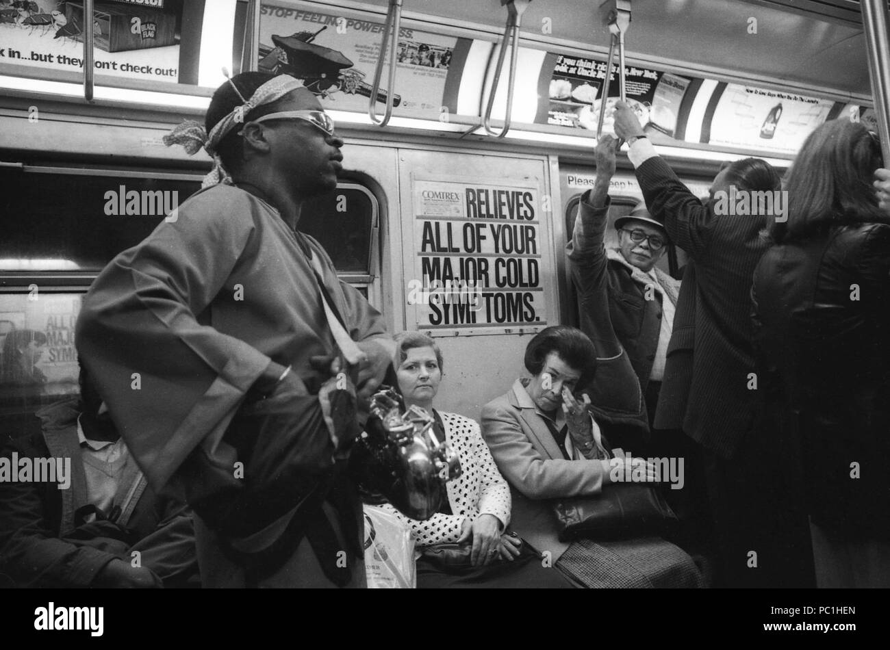 Train subway in manhattan Black and White Stock Photos & Images - Alamy