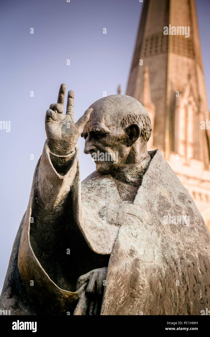 Sculpture of St Richard by Philip Jackson photographed at Chichester ...