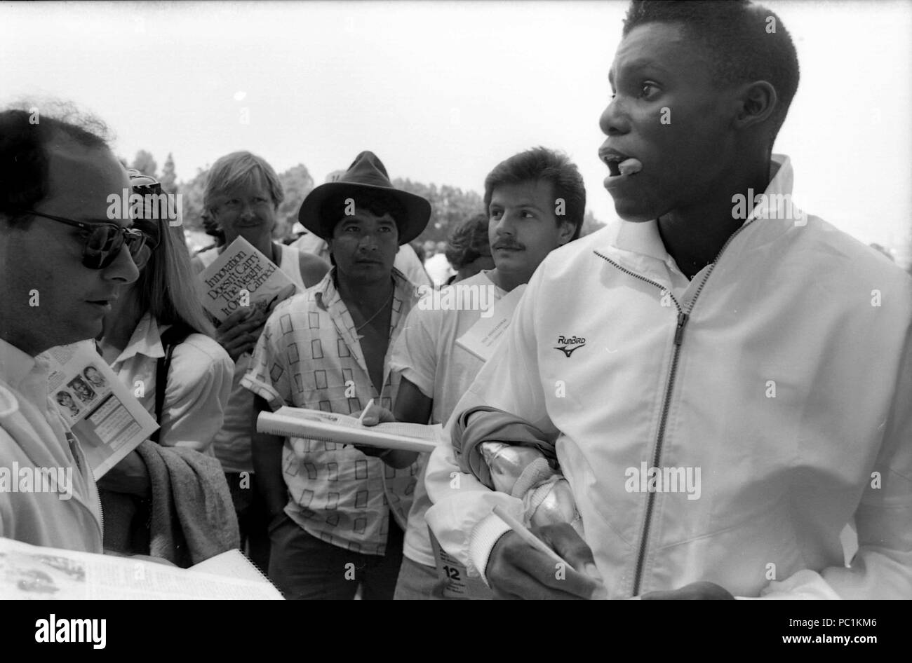 Carl lewis hi-res stock photography and images - Alamy